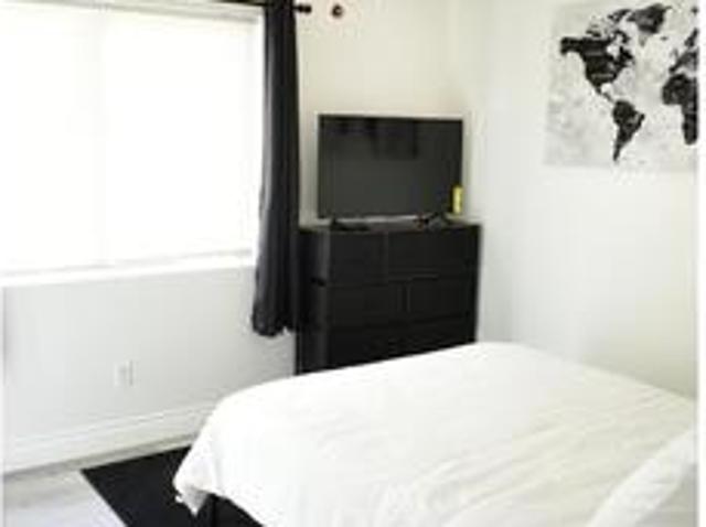 Comfortable & cozy Las Vegas House with Garage
