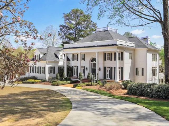 Comfortable Elegant Estate