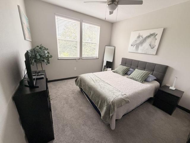 Comfortable furnished/unfurnished room with br
