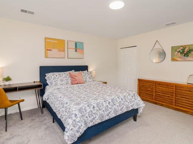 Comfortable Furnished Room w/ Private Bath