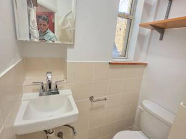 Comfortable Furnished Room with Private Bathroom –