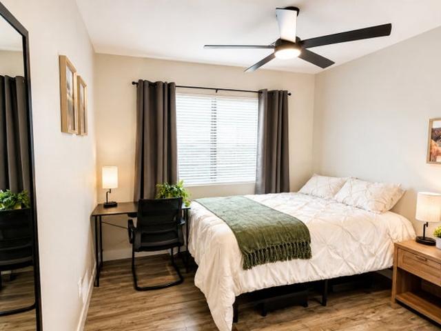 Comfortable Furnished Room with Shared Bath and B