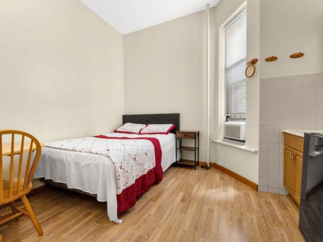 Comfortable Furnished Room Near Penn Station