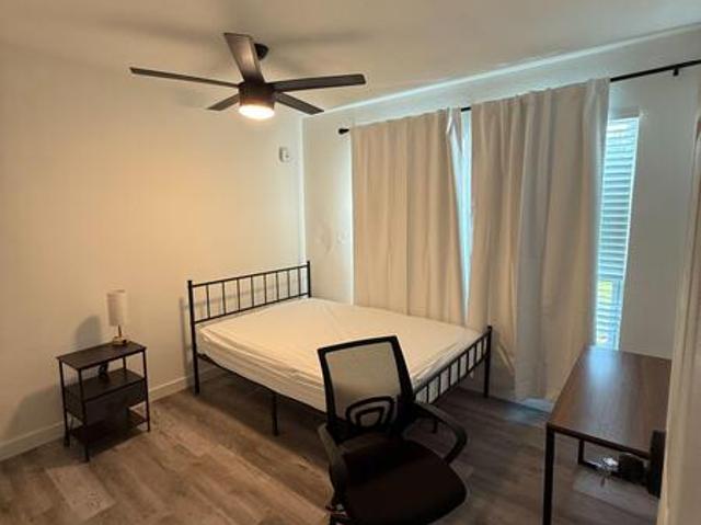 Comfortable home in Brown Bridge Road | Monthly Cleaning | Secure coded rooms | 2.4 mi to CVS | 2.7 mi to Publix