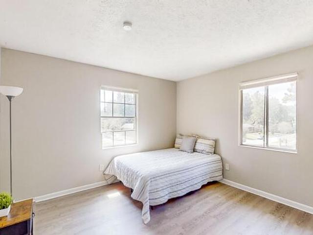 Comfortable & homey College Park House with Patio or porch