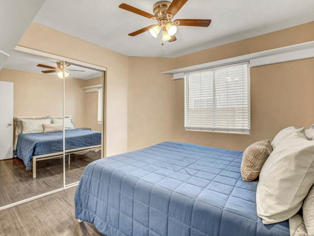Comfortable & homey Las Vegas House with Backyard
