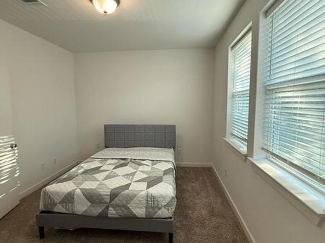 Comfortable & homey Leander Townhouse with Dining area