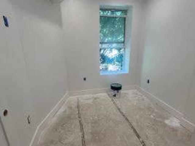 Comfortable Kips Bay Room