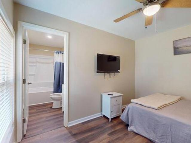 Comfortable Long Term Living Near Downtown Decatur