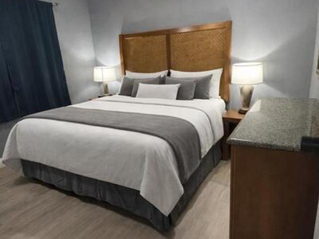 Comfortable monthly living in a clean, respectful house culture just minutes from the strip! Move in ready rooms available now!