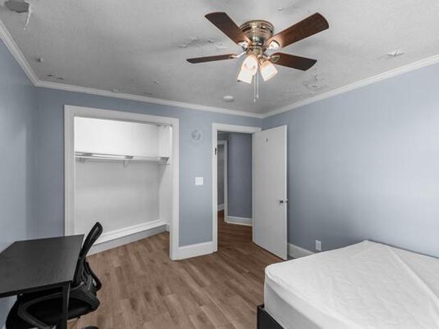 Comfortable & newly renovated Greenville House with Patio and Dinning area