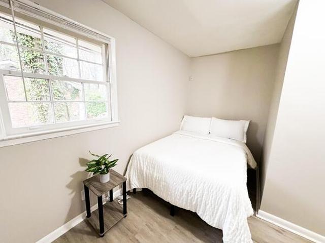 Comfortable & newly renovated Decatur House