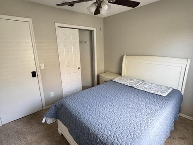 Comfortable & newly renovated St. Cloud House with Dining area