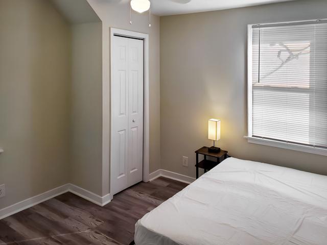 Comfortable & newly renovated Richmond House with Patio or porch