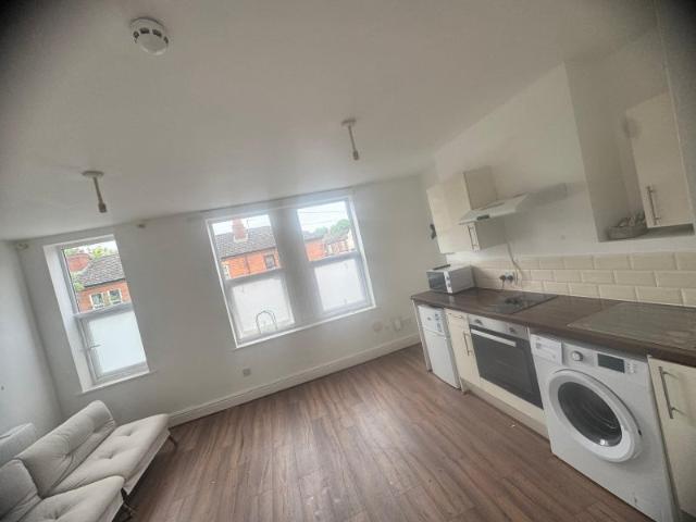 Comfortable One Bedroom Flat Erdington