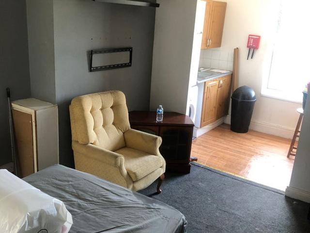 Comfortable One Bedroom Flat Erdington