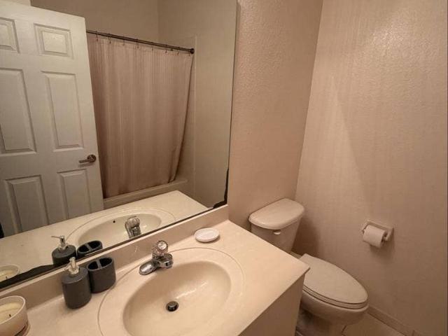 Comfortable private room in Doral