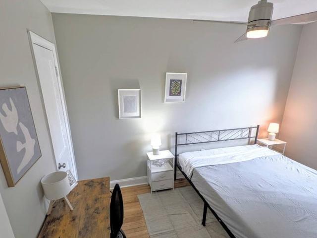 Comfortable Private Room with WiFi and Utilities