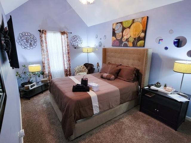 Comfortable Quite clean space available April 1st