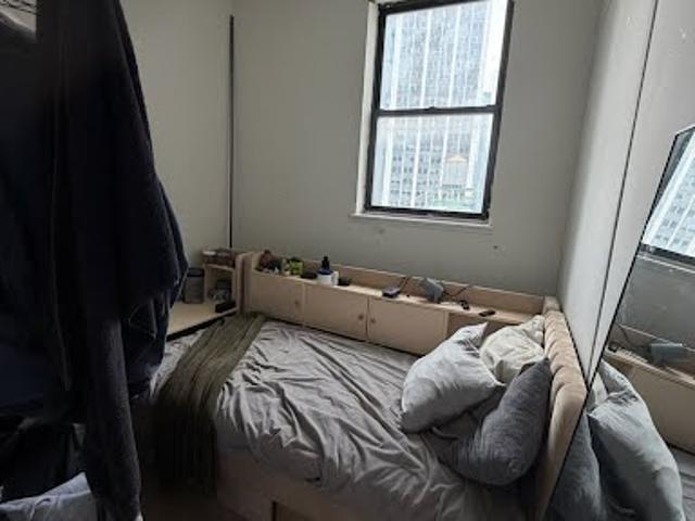 Comfortable Room available Midtown Lux Apartment