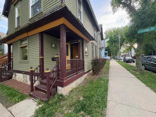 Comfortable Shared House Living