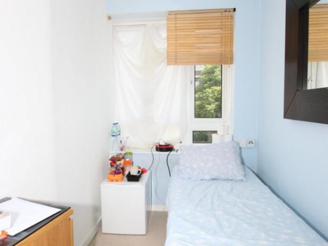 Comfortable single bedroom near the Sloane Square tube Has a Room