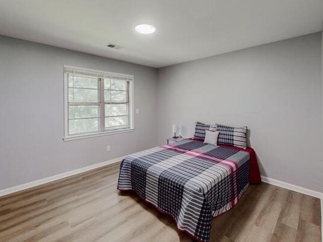 Comfortable & Spacious Atlanta House with Backyard