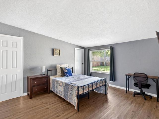 Comfy & Affordable Living in Central Port Charlott