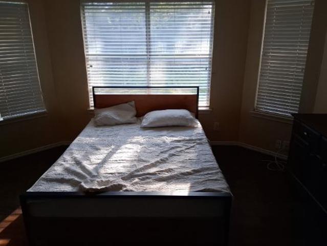 Comfy Affordable Room For Rent