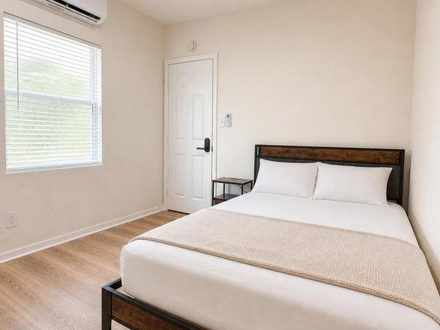 Comfy & Convenient Living in North Arlington