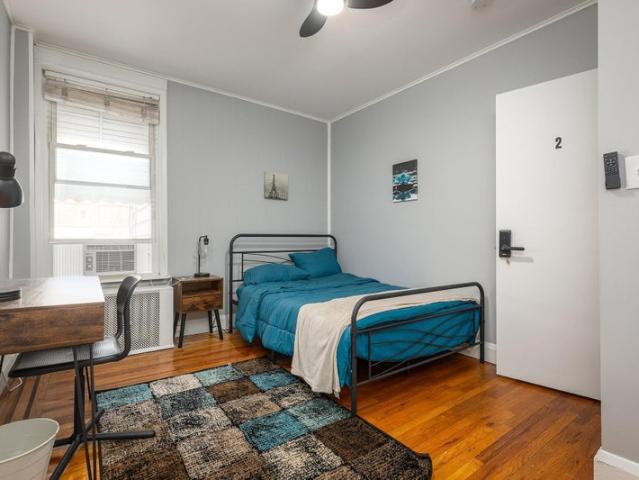 Comfy & cozy Baltimore Townhouse