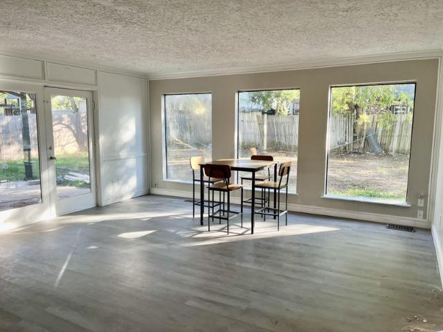 Comfy & Newlyrenovated Broken Arrow House