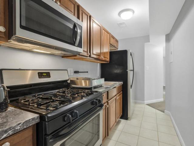 Comfy & newlyrenovated DC Apartment with Dining ar