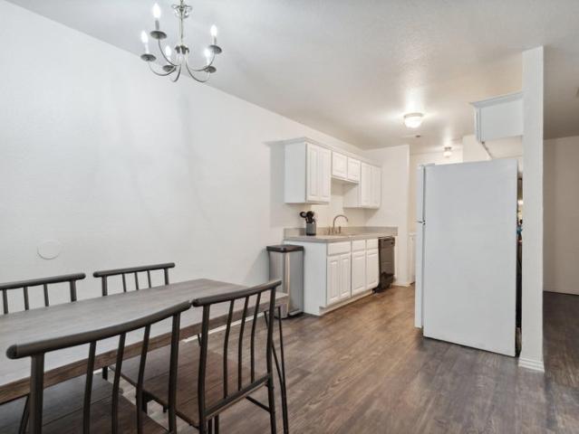 Comfy Property With low number of members, clo