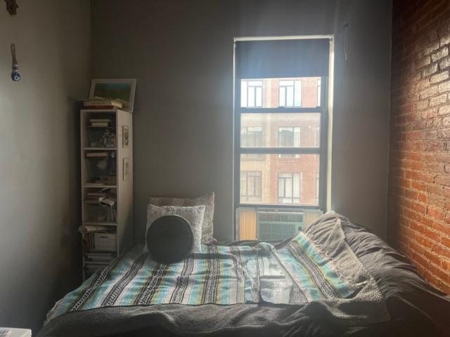 Comfy Room in Bed Stuy available