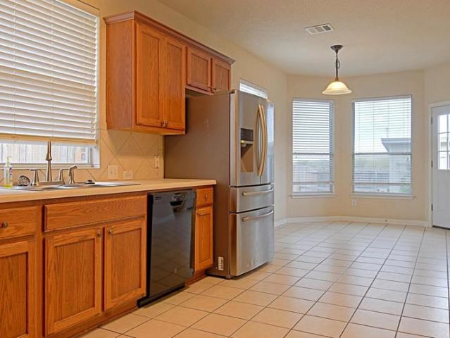 Comfy & spacious Cibolo House with Garage