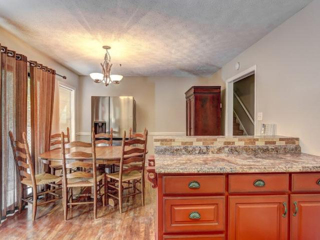 Comfy & spacious Lawrenceville House with Dining a