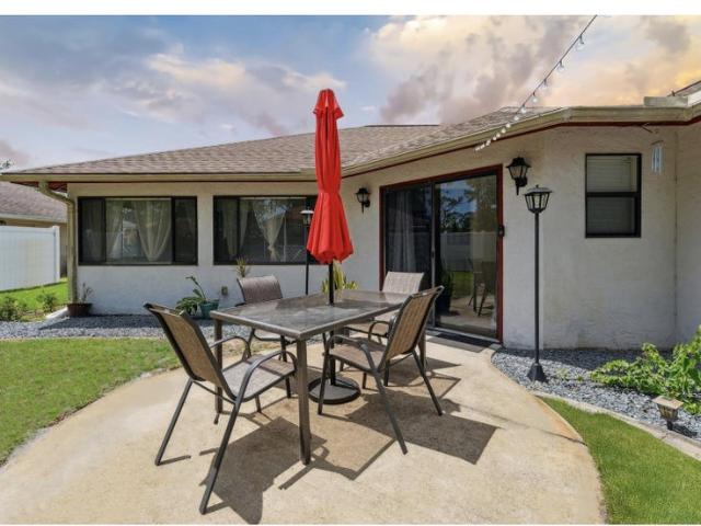 Comfy & spacious Palm Coast House with Patio & por