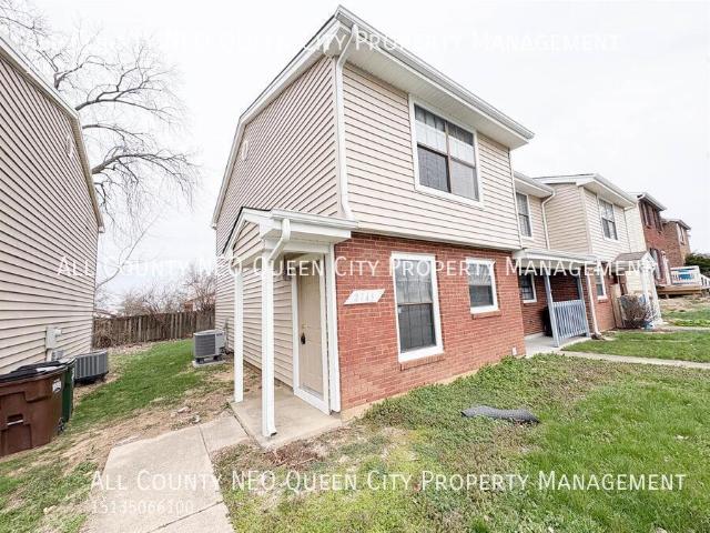 TOURS AVAILABLE! 2 Bedroom Townhome!