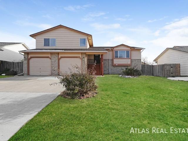 AVAILABLE NOW! Beautiful 4 Bed 3 Bath Home with Finished Basement! FREE 55” TV IF MOVED IN BY 8/31!