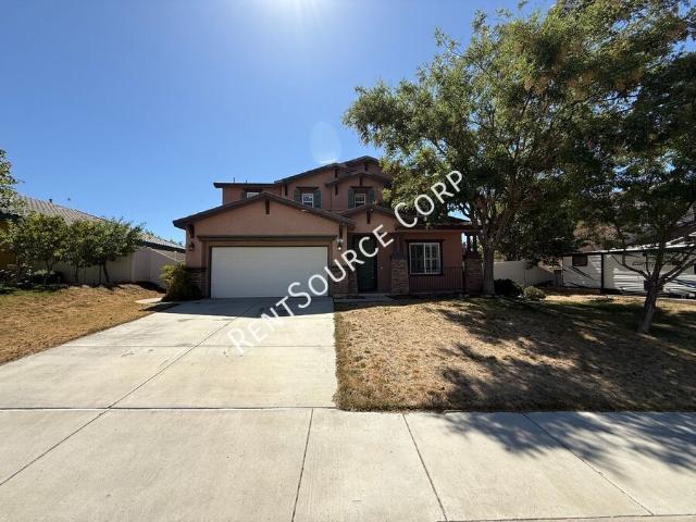 4 Bedrooms/3 Bathrooms Two Story Home for Rent in Tehachapi in Kern County