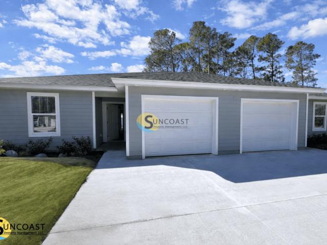 Palm Coast L Section Gem!