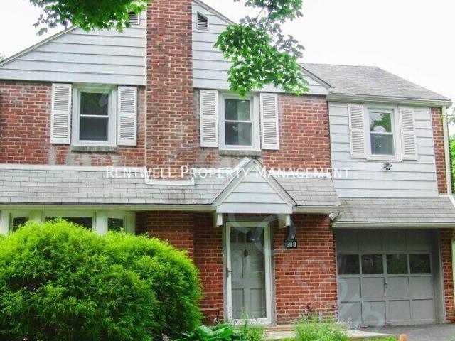 Single Family home in Wynnewood Mid July Move In!