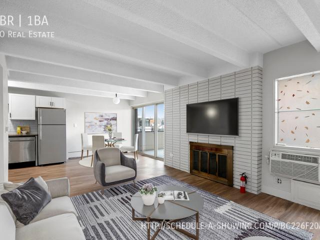 Stunning Modern 2BR with PRIVATE Balcony in Prime Location!