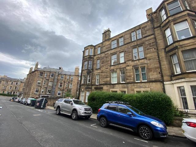 Comiston Terrace, Morningside. 1 bed flat to rent £1,125 pcm £260 pw