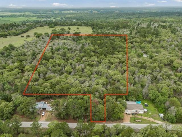Commanche Dr, Smithville, TX 78957