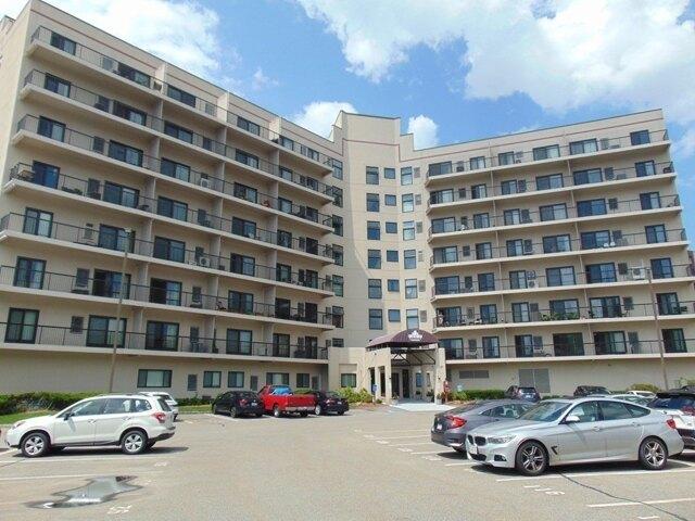 Commander Shea Blvd Apt,quincy, Condo For Sale