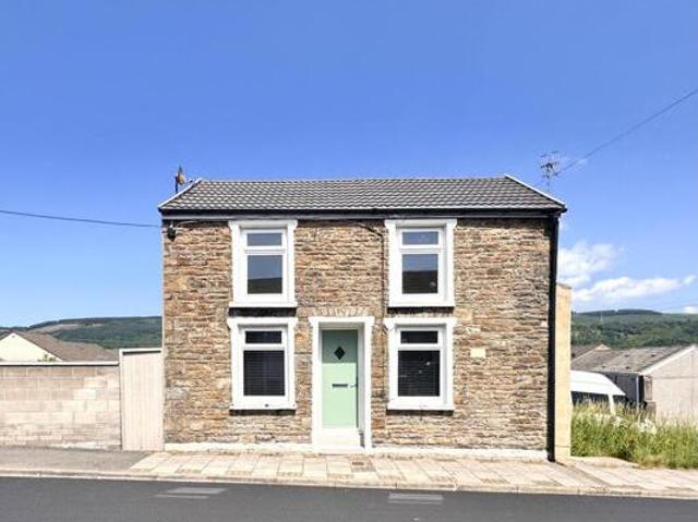 Commerce Place, Aberaman, 3 Bedroom Detached