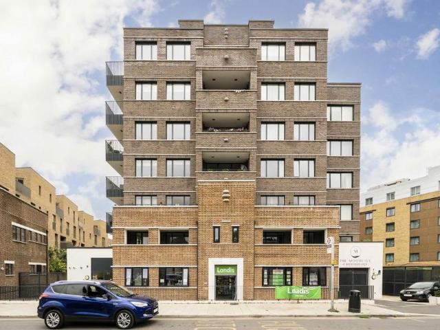 Commerce Road, Brentford TW8 1 bed flat to rent £1,950 pcm £450 pw