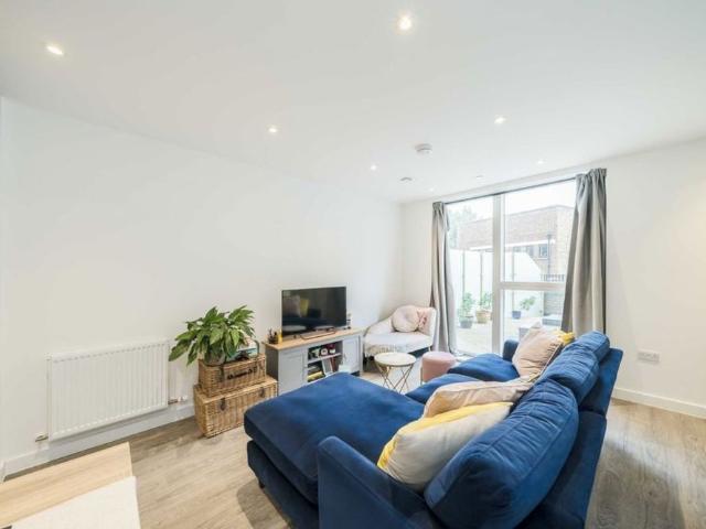 Commerce Road, TW8, London